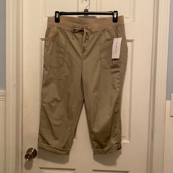 intro. | Pants & Jumpsuits | Intro Stretch Khaki Tan Capri Pants Womens ...